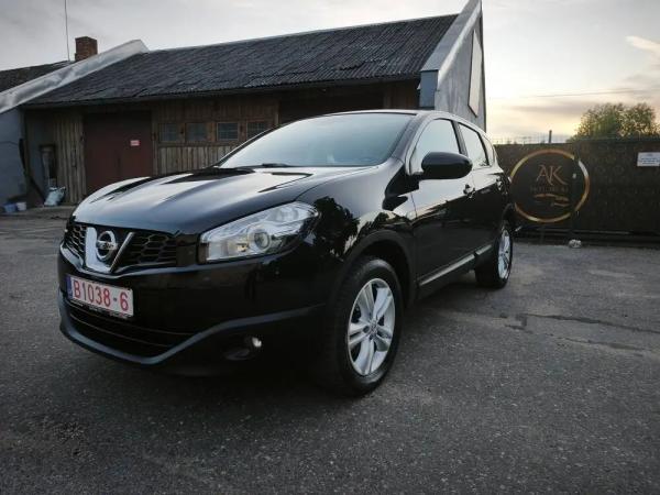 Melns Nissan Qashqai 2011 Cēsis, ar dzinēja tilpumu 1.60 L un nobraukumu 238 tūkst. km par 5950 €, foto 1 vietnē AUTOMOTO.COM.LV