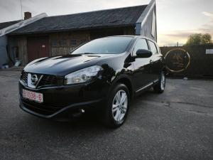 Melns Nissan Qashqai 2011 Cēsis, ar dzinēja tilpumu 1.60 L un nobraukumu 238 tūkst. km par 5950 €, foto  vietnē AUTOMOTO.COM.LV