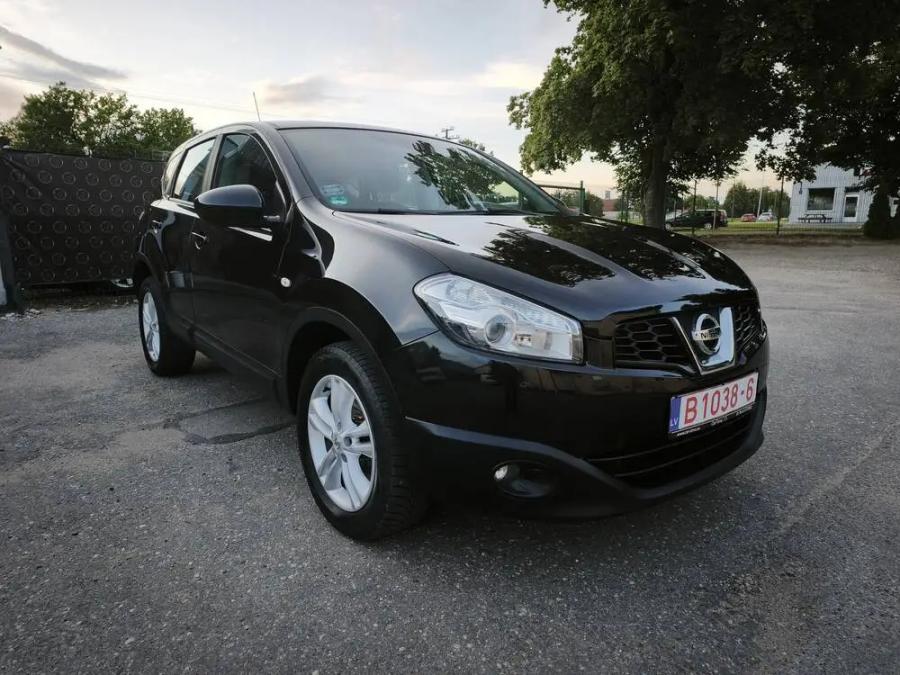 Melns Nissan Qashqai 2011 Cēsis, ar dzinēja tilpumu 1.60 L un nobraukumu 238 tūkst. km par 5950 €, foto 4 vietnē AUTOMOTO.COM.LV