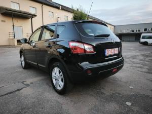 Melns Nissan Qashqai 2011 Cēsis, ar dzinēja tilpumu 1.60 L un nobraukumu 238 tūkst. km par 5950 €, foto 7 vietnē AUTOMOTO.COM.LV