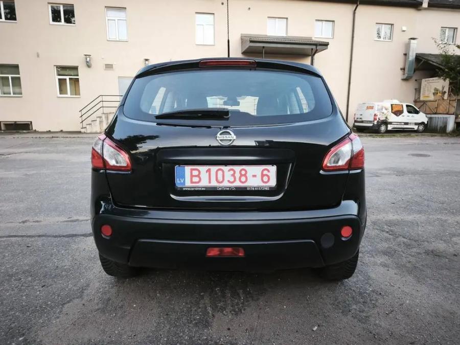 Melns Nissan Qashqai 2011 Cēsis, ar dzinēja tilpumu 1.60 L un nobraukumu 238 tūkst. km par 5950 €, foto 8 vietnē AUTOMOTO.COM.LV