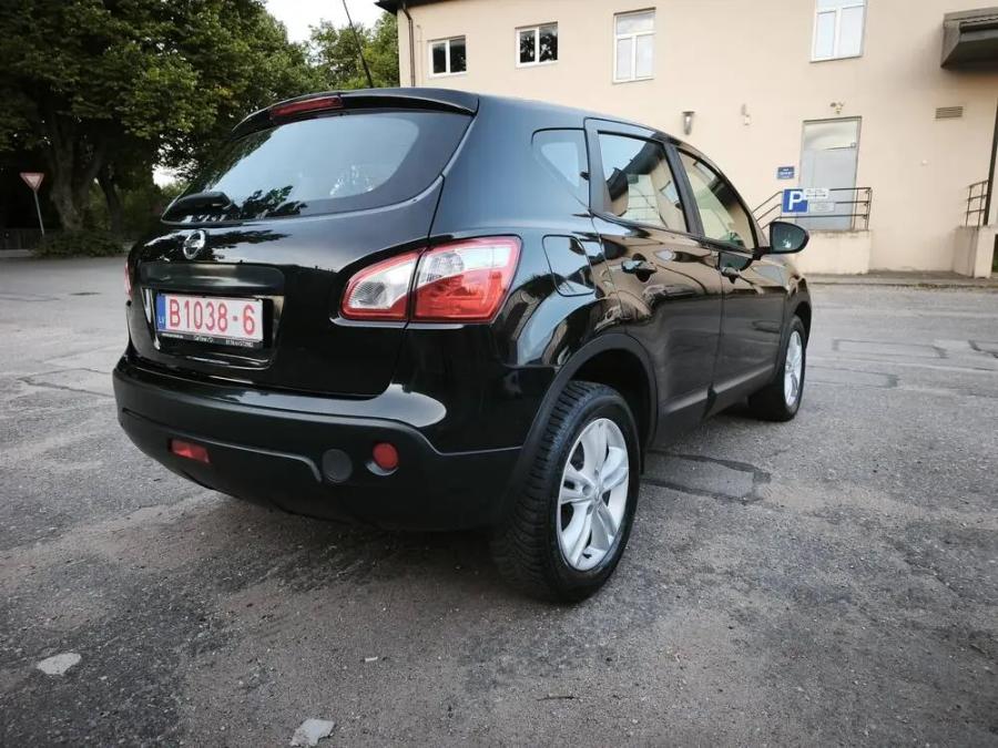 Melns Nissan Qashqai 2011 Cēsis, ar dzinēja tilpumu 1.60 L un nobraukumu 238 tūkst. km par 5950 €, foto 9 vietnē AUTOMOTO.COM.LV