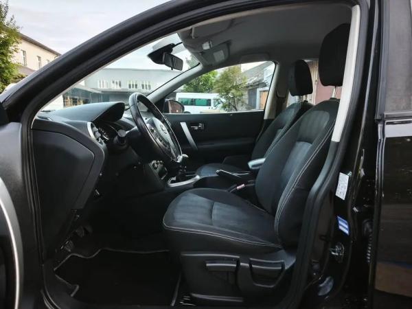 Melns Nissan Qashqai 2011 Cēsis, ar dzinēja tilpumu 1.60 L un nobraukumu 238 tūkst. km par 5950 €, foto 9 vietnē AUTOMOTO.COM.LV