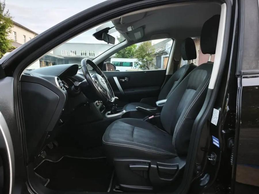 Melns Nissan Qashqai 2011 Cēsis, ar dzinēja tilpumu 1.60 L un nobraukumu 238 tūkst. km par 5950 €, foto 10 vietnē AUTOMOTO.COM.LV