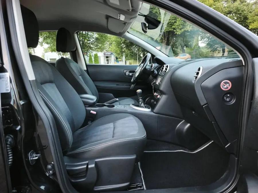 Melns Nissan Qashqai 2011 Cēsis, ar dzinēja tilpumu 1.60 L un nobraukumu 238 tūkst. km par 5950 €, foto 12 vietnē AUTOMOTO.COM.LV