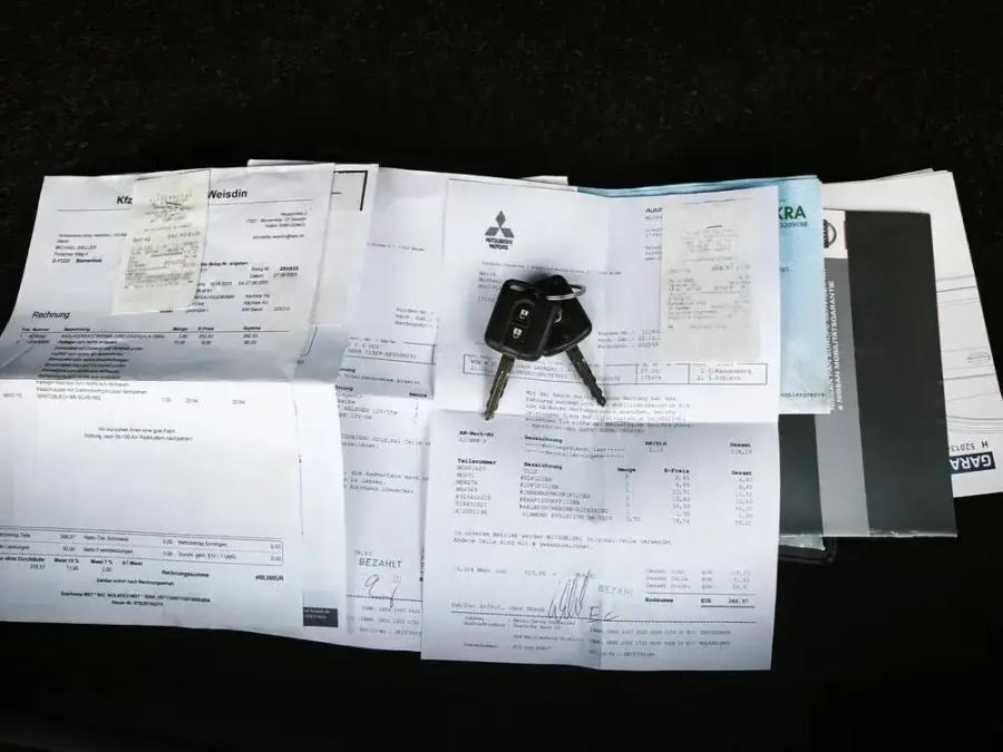 Melns Nissan Qashqai 2011 Cēsis, ar dzinēja tilpumu 1.60 L un nobraukumu 238 tūkst. km par 5950 €, foto 24 vietnē AUTOMOTO.COM.LV