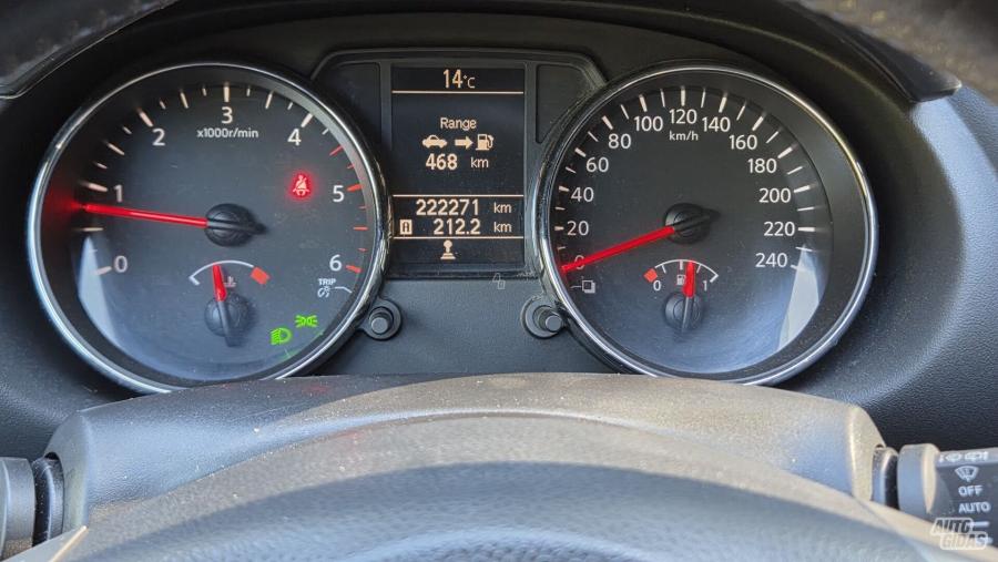 Black Nissan Qashqai 2011 in Vilnius, with an engine capacity of 1.50 L and mileage of 222 thousand km for 4200 €, photo 13 on AUTOMOTO.COM.LV