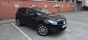 Melns Nissan Qashqai 2011 Rīga, ar dzinēja tilpumu 2.00 L un nobraukumu 120 tūkst. km par 5500 €, foto 3 vietnē AUTOMOTO.COM.LV