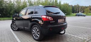 Melns Nissan Qashqai 2011 Rīga, ar dzinēja tilpumu 2.00 L un nobraukumu 120 tūkst. km par 5500 €, foto 4 vietnē AUTOMOTO.COM.LV