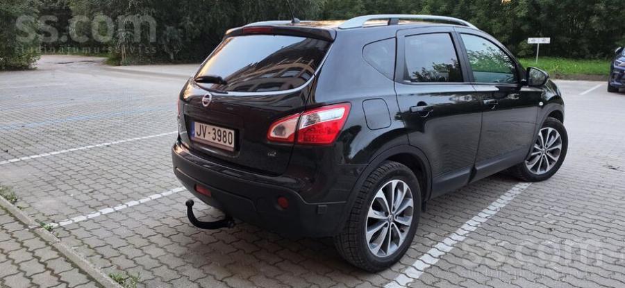 Melns Nissan Qashqai 2011 Rīga, ar dzinēja tilpumu 2.00 L un nobraukumu 120 tūkst. km par 5500 €, foto 5 vietnē AUTOMOTO.COM.LV