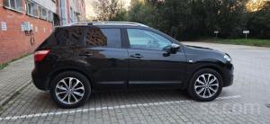 Melns Nissan Qashqai 2011 Rīga, ar dzinēja tilpumu 2.00 L un nobraukumu 120 tūkst. km par 5500 €, foto 7 vietnē AUTOMOTO.COM.LV