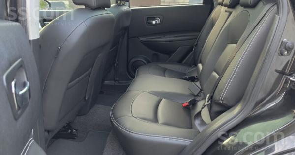Black Nissan Qashqai 2011 in Riga, with an engine capacity of 2.00 L and mileage of 120 thousand km for 5500 €, photo 9 on AUTOMOTO.COM.LV
