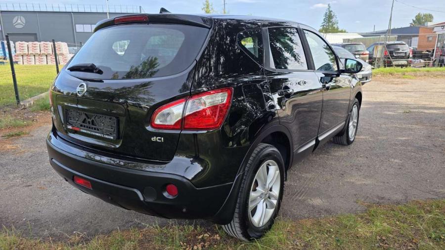 Melns Nissan Qashqai 2011 Šauļi, ar dzinēja tilpumu 2.00 L un nobraukumu 290 tūkst. km par 4900 €, foto 6 vietnē AUTOMOTO.COM.LV