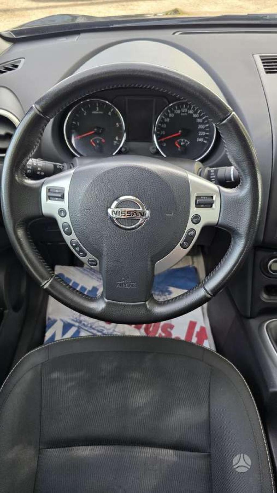 Melns Nissan Qashqai 2011 Šauļi, ar dzinēja tilpumu 2.00 L un nobraukumu 290 tūkst. km par 4900 €, foto 23 vietnē AUTOMOTO.COM.LV