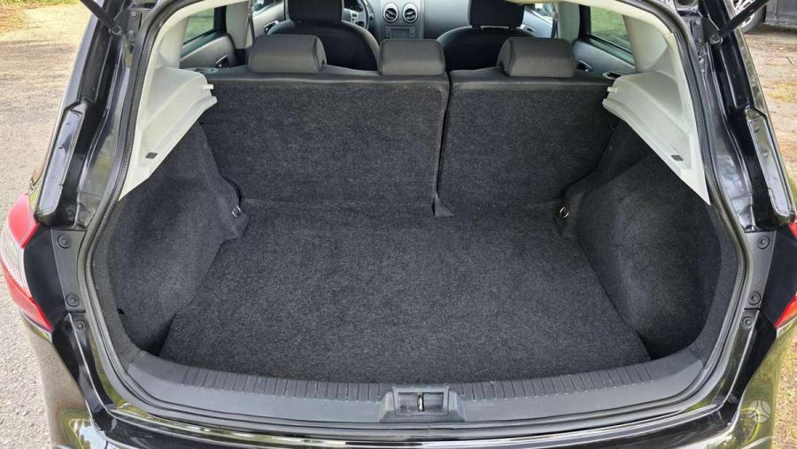Melns Nissan Qashqai 2011 Šauļi, ar dzinēja tilpumu 2.00 L un nobraukumu 290 tūkst. km par 4900 €, foto 33 vietnē AUTOMOTO.COM.LV
