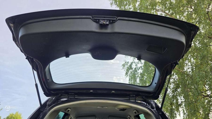 Melns Nissan Qashqai 2011 Šauļi, ar dzinēja tilpumu 2.00 L un nobraukumu 290 tūkst. km par 4900 €, foto 35 vietnē AUTOMOTO.COM.LV