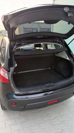 Melns Nissan Qashqai 2011 Kauņa, ar dzinēja tilpumu 1.60 L un nobraukumu 195 tūkst. km par 4890 €, foto 3 vietnē AUTOMOTO.COM.LV