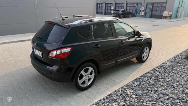 Black Nissan Qashqai 2011 in Kaunas, with an engine capacity of 1.60 L and mileage of 195 thousand km for 4890 €, photo 5 on AUTOMOTO.COM.LV