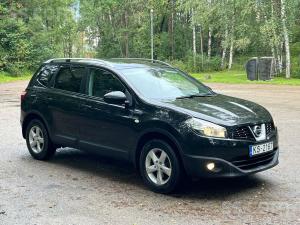 Black Nissan Qashqai 2011 in Riga, with an engine capacity of 1.60 L and mileage of 0 thousand km for 4599 €, photo 6 on AUTOMOTO.COM.LV