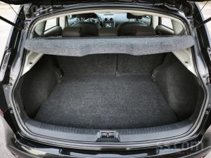 Black Nissan Qashqai 2011 in Cesis, with an engine capacity of 1.60 L and mileage of 238 thousand km for 5950 €, photo 16 on AUTOMOTO.COM.LV