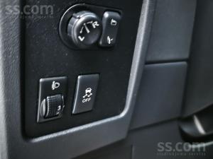 Black Nissan Qashqai 2011 in Cesis, with an engine capacity of 1.60 L and mileage of 238 thousand km for 5950 €, photo 22 on AUTOMOTO.COM.LV
