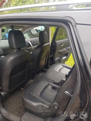 Black Nissan Qashqai 2011 in Valka, with an engine capacity of 2.00 L and mileage of 314 thousand km for 5600 €, photo  on AUTOMOTO.COM.LV