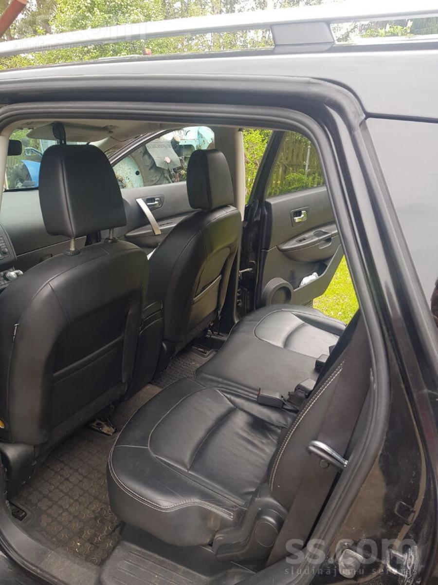 Black Nissan Qashqai 2011 in Valka, with an engine capacity of 2.00 L and mileage of 314 thousand km for 5600 €, photo 1 on AUTOMOTO.COM.LV
