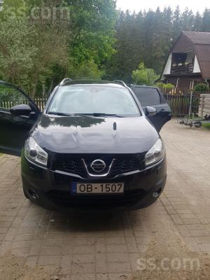 Black Nissan Qashqai 2011 in Valka, with an engine capacity of 2.00 L and mileage of 314 thousand km for 5600 €, photo 6 on AUTOMOTO.COM.LV