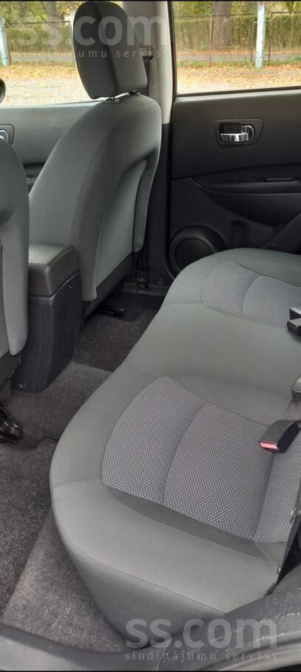 Melns Nissan Qashqai 2011 Cēsis, ar dzinēja tilpumu 1.50 L un nobraukumu 265 tūkst. km par 5990 €, foto 7 vietnē AUTOMOTO.COM.LV