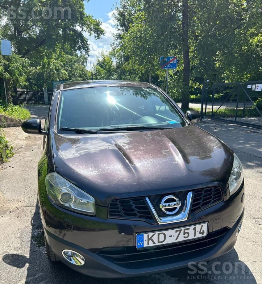 Melns Nissan Qashqai 2012 Rīga, ar dzinēja tilpumu 1.60 L un nobraukumu 215 tūkst. km par 5900 €, foto 1 vietnē AUTOMOTO.COM.LV