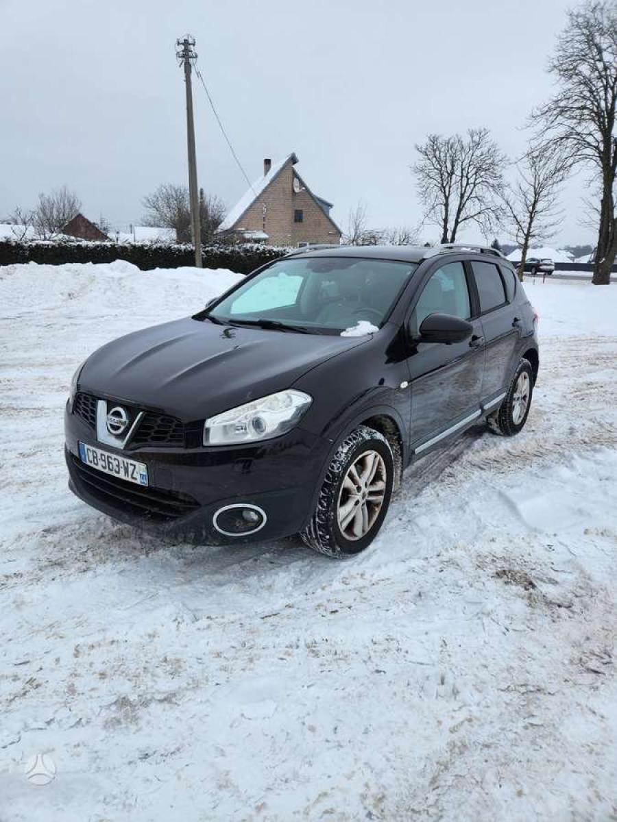 Melns Nissan Qashqai 2012 Tauragė, ar dzinēja tilpumu 1.60 L un nobraukumu 165 tūkst. km par 4600 €, foto 1 vietnē AUTOMOTO.COM.LV