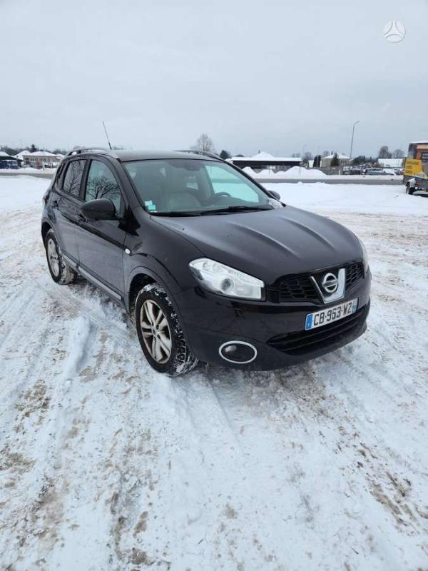 Melns Nissan Qashqai 2012 Tauragė, ar dzinēja tilpumu 1.60 L un nobraukumu 165 tūkst. km par 4600 €, foto 2 vietnē AUTOMOTO.COM.LV