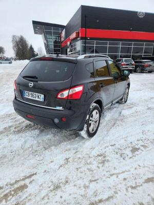 Melns Nissan Qashqai 2012 Tauragė, ar dzinēja tilpumu 1.60 L un nobraukumu 165 tūkst. km par 4600 €, foto 3 vietnē AUTOMOTO.COM.LV