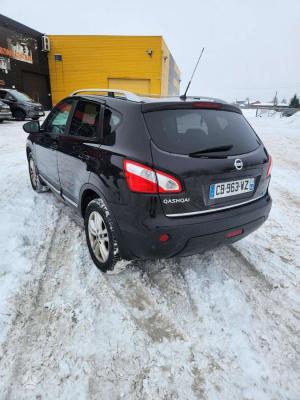 Melns Nissan Qashqai 2012 Tauragė, ar dzinēja tilpumu 1.60 L un nobraukumu 165 tūkst. km par 4600 €, foto 4 vietnē AUTOMOTO.COM.LV