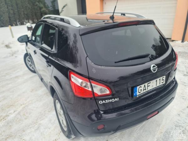 Melns Nissan Qashqai 2012 Viļņa, ar dzinēja tilpumu 1.50 L un nobraukumu 139 tūkst. km par 5700 €, foto 3 vietnē AUTOMOTO.COM.LV