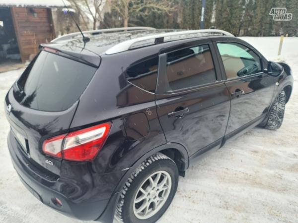 Melns Nissan Qashqai 2012 Viļņa, ar dzinēja tilpumu 1.50 L un nobraukumu 139 tūkst. km par 5700 €, foto 4 vietnē AUTOMOTO.COM.LV