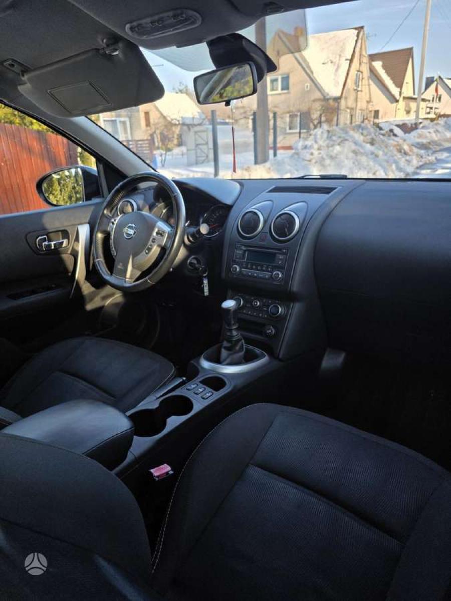 Melns Nissan Qashqai 2012 Kretinga, ar dzinēja tilpumu 1.46 L un nobraukumu 244 tūkst. km par 4600 €, foto 10 vietnē AUTOMOTO.COM.LV