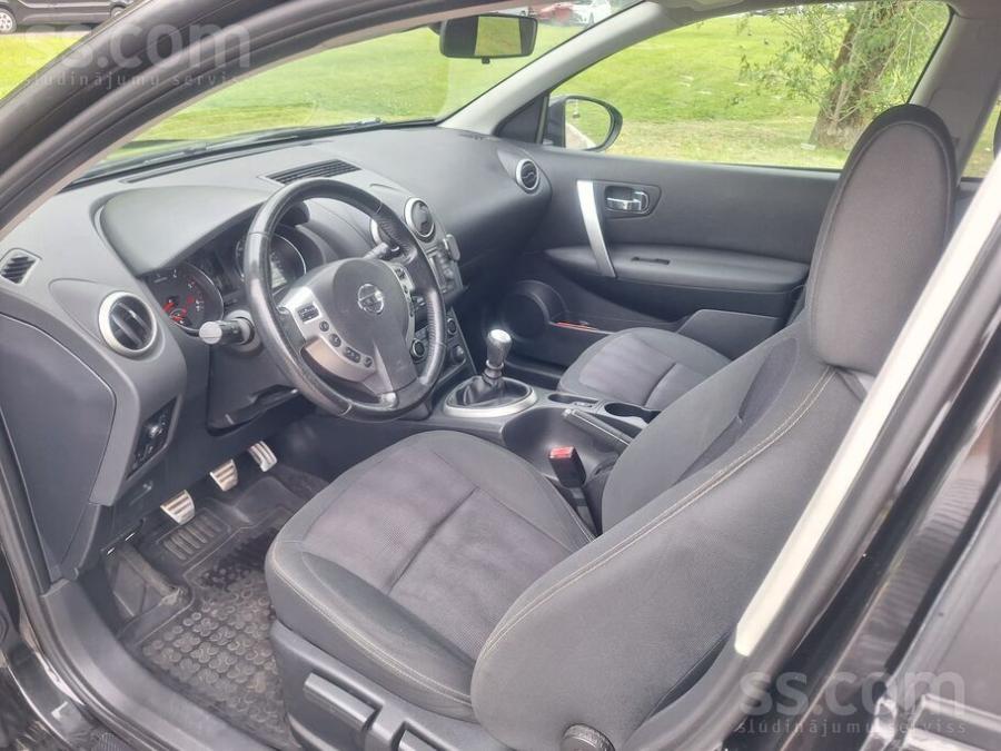 Melns Nissan Qashqai 2012 Rīga, ar dzinēja tilpumu 1.50 L un nobraukumu 129 tūkst. km par 5300 €, foto 10 vietnē AUTOMOTO.COM.LV