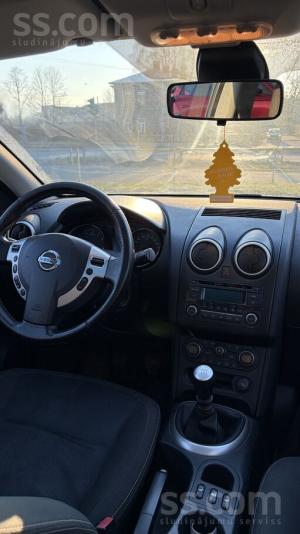 Melns Nissan Qashqai 2012 Rīga, ar dzinēja tilpumu 2.00 L un nobraukumu 240 tūkst. km par 5250 €, foto 16 vietnē AUTOMOTO.COM.LV