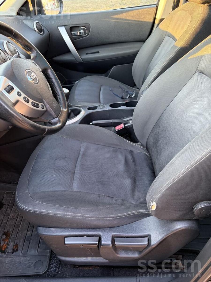 Melns Nissan Qashqai 2012 Rīga, ar dzinēja tilpumu 2.00 L un nobraukumu 240 tūkst. km par 5250 €, foto 24 vietnē AUTOMOTO.COM.LV