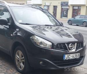 Black Nissan Qashqai 2012 in Jelgava, with an engine capacity of 1.60 L and mileage of 164 thousand km for 2999 €, photo  on AUTOMOTO.COM.LV