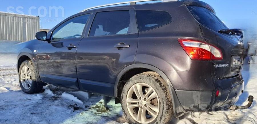 Melns Nissan Qashqai 2012 Jelgava, ar dzinēja tilpumu 1.60 L un nobraukumu 164 tūkst. km par 2999 €, foto 4 vietnē AUTOMOTO.COM.LV