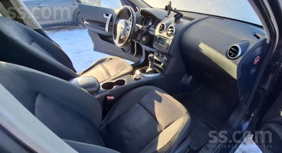Melns Nissan Qashqai 2012 Jelgava, ar dzinēja tilpumu 1.60 L un nobraukumu 164 tūkst. km par 2999 €, foto 6 vietnē AUTOMOTO.COM.LV