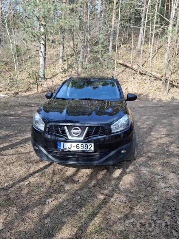 Melns Nissan Qashqai 2012 Ludza, ar dzinēja tilpumu 1.60 L un nobraukumu 530 tūkst. km par 5500 €, foto 3 vietnē AUTOMOTO.COM.LV
