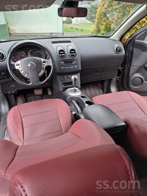 Black Nissan Qashqai 2012 in Riga, with an engine capacity of 2.00 L and mileage of 164 thousand km for 5990 €, photo 3 on AUTOMOTO.COM.LV