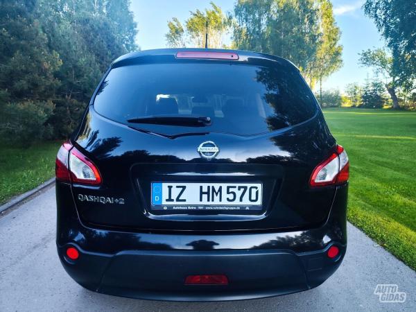 Black Nissan Qashqai 2012 in Mazeikiai, with an engine capacity of 2.00 L and mileage of 225 thousand km for 6300 €, photo 8 on AUTOMOTO.COM.LV