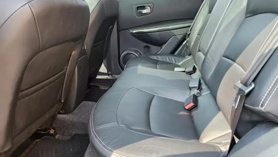 Melns Nissan Qashqai 2012 Rīga, ar dzinēja tilpumu 1.60 L un nobraukumu 227 tūkst. km par 7550 €, foto 24 vietnē AUTOMOTO.COM.LV