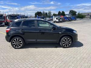 Melns Nissan Qashqai 2012 Tauragė, ar dzinēja tilpumu 1.60 L un nobraukumu 272 tūkst. km par 4200 €, foto 3 vietnē AUTOMOTO.COM.LV