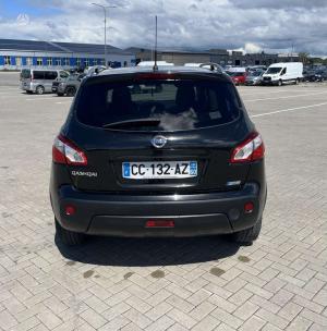 Melns Nissan Qashqai 2012 Tauragė, ar dzinēja tilpumu 1.60 L un nobraukumu 272 tūkst. km par 4200 €, foto 5 vietnē AUTOMOTO.COM.LV