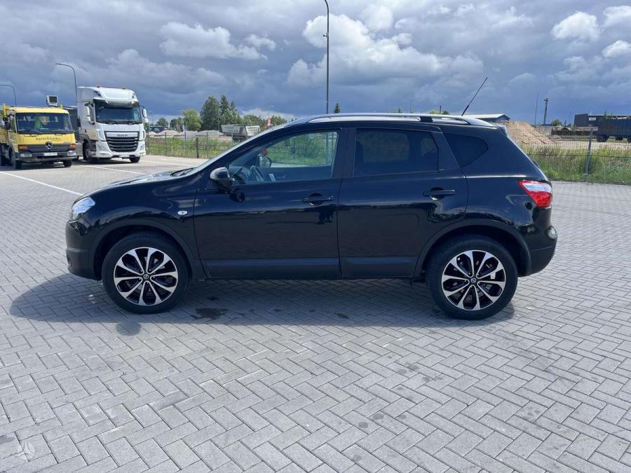 Melns Nissan Qashqai 2012 Tauragė, ar dzinēja tilpumu 1.60 L un nobraukumu 272 tūkst. km par 4200 €, foto 7 vietnē AUTOMOTO.COM.LV